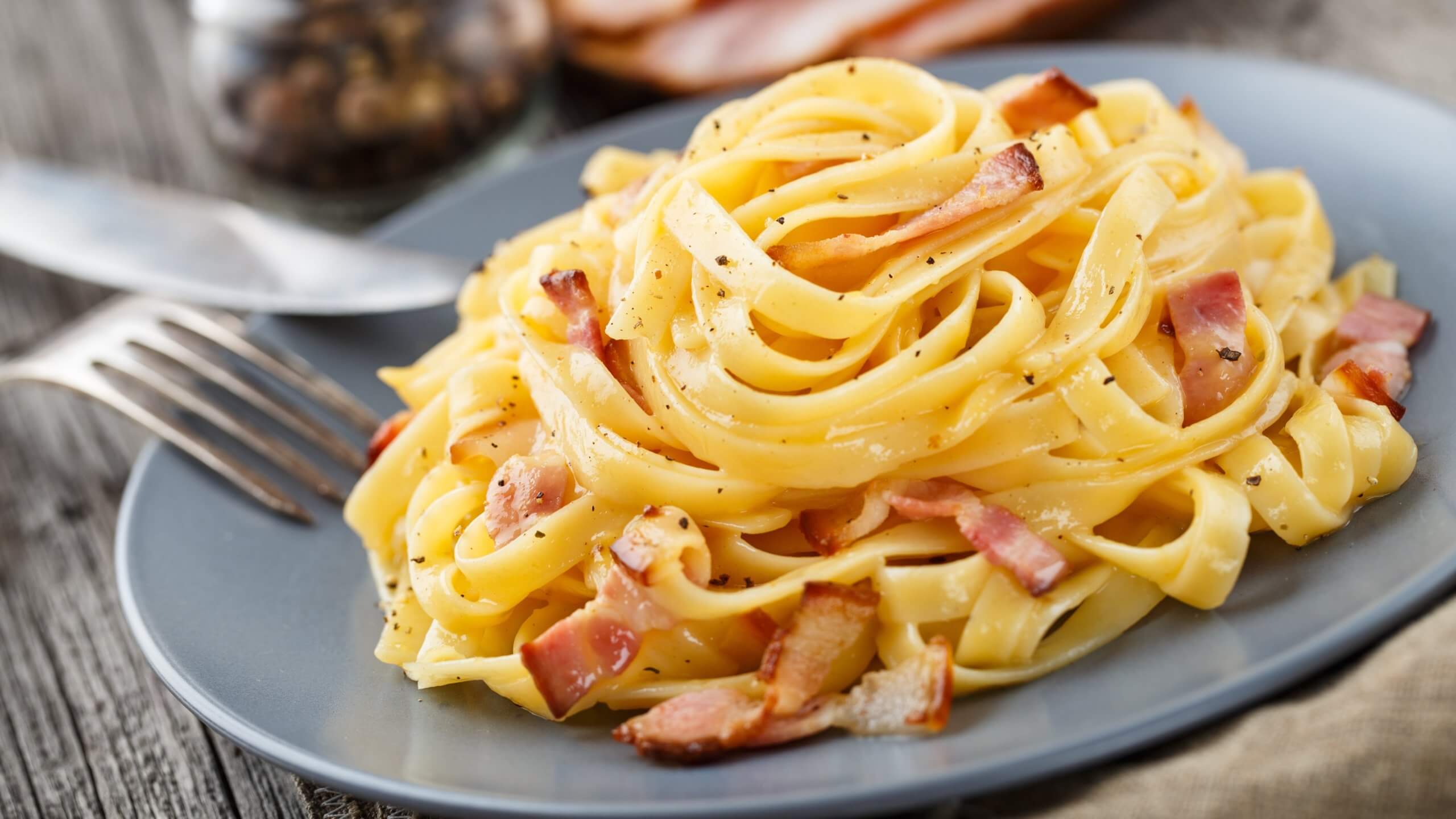 Como Preparar Macarrão à Carbonara - MMO
