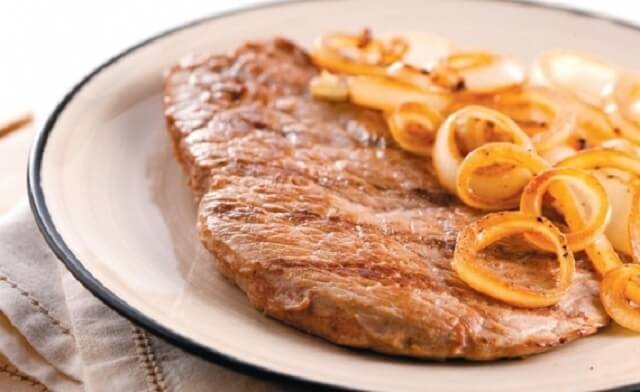 Como Preparar Bife Acebolado - MMO