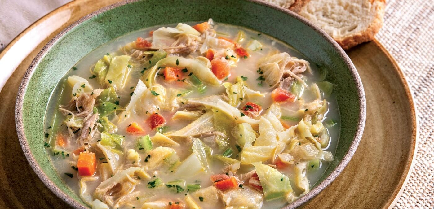 Como Preparar Sopa de Repolho e Frango - MMO